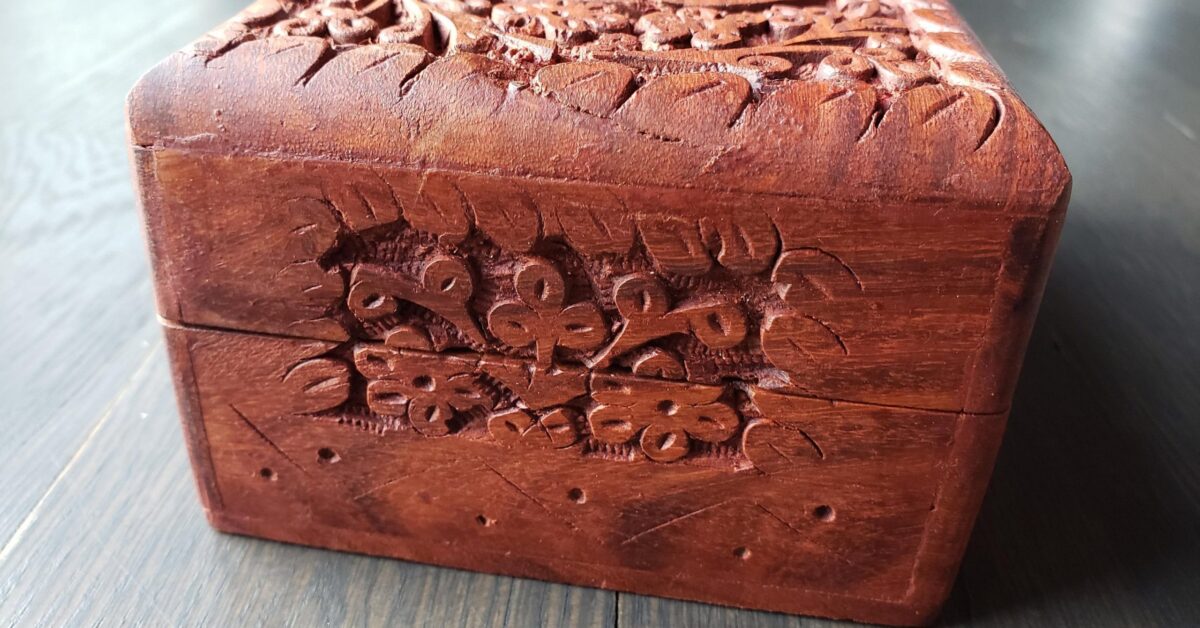 Triquetra Celtic Knot Keepsake Box, Irish Wooden Decor, Renaissance ...